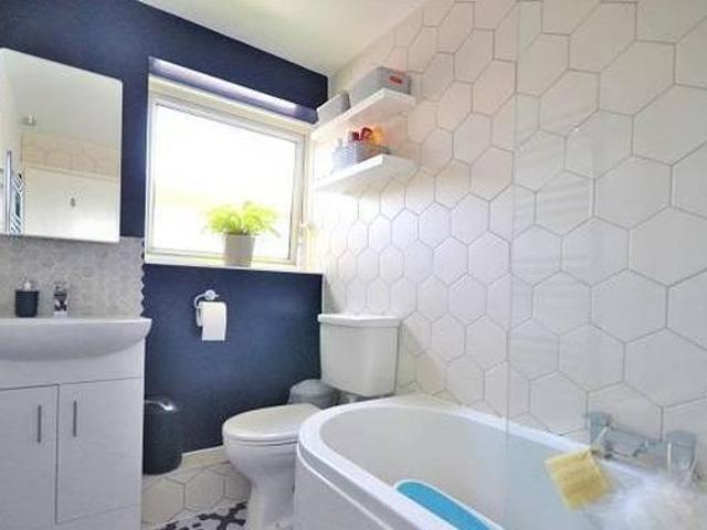 2 bedroom maisonette for sale in St Peters Close Hove East Sussex BN3