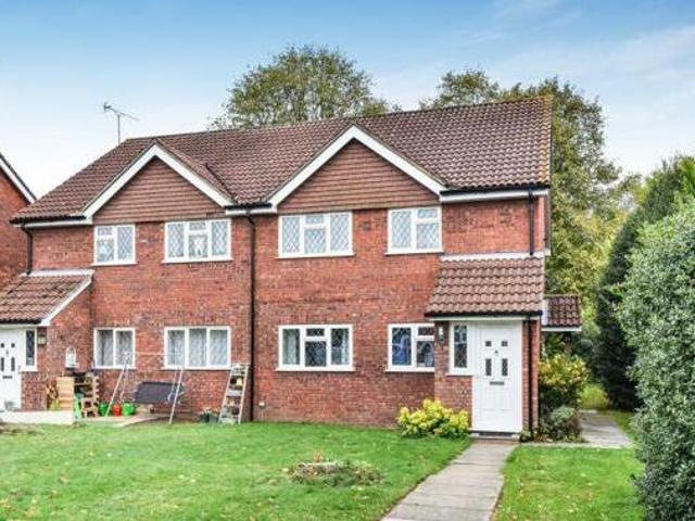 2 Bedroom Maisonette For Sale In Surrey