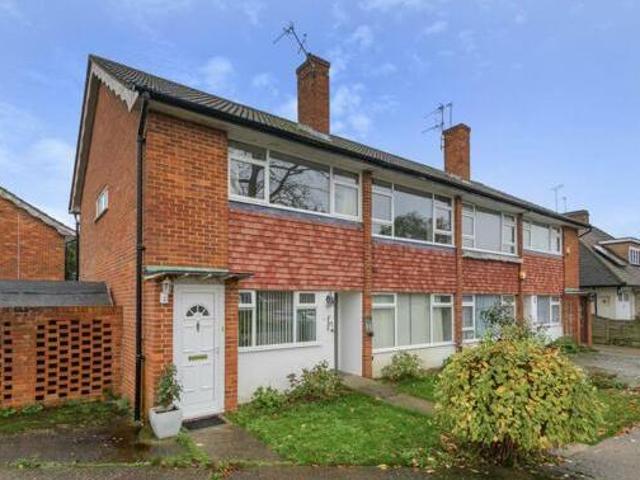 2 Bedroom Maisonette For Sale In Surrey