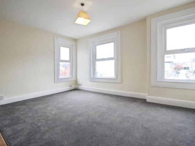 2 bedroom maisonette for rent in 48 Eastcott Hill, Swindon, SN1