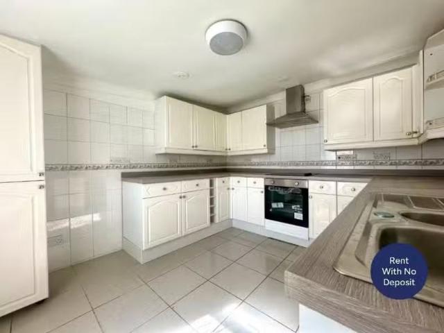 2 bedroom maisonette for rent in 6a Hereson Road, Ramsgate, Ke.