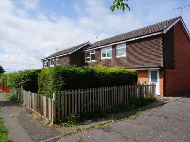 2 bedroom maisonette for rent in 78 Seaview Avenue, West Merse.