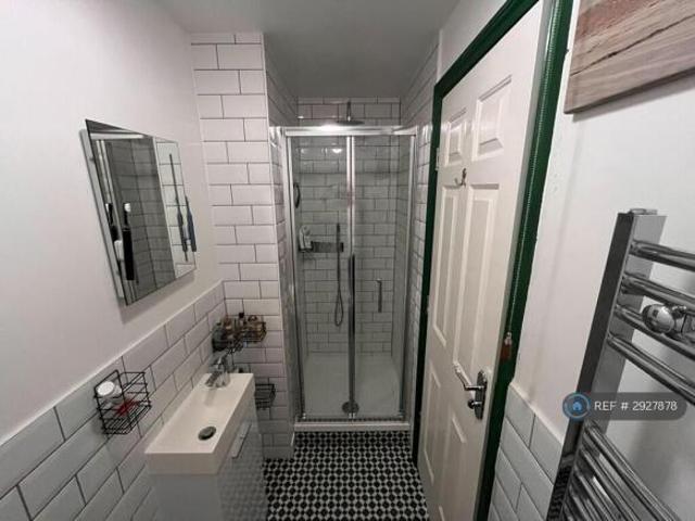 2 bedroom maisonette for rent in Teesdale St, London, E2