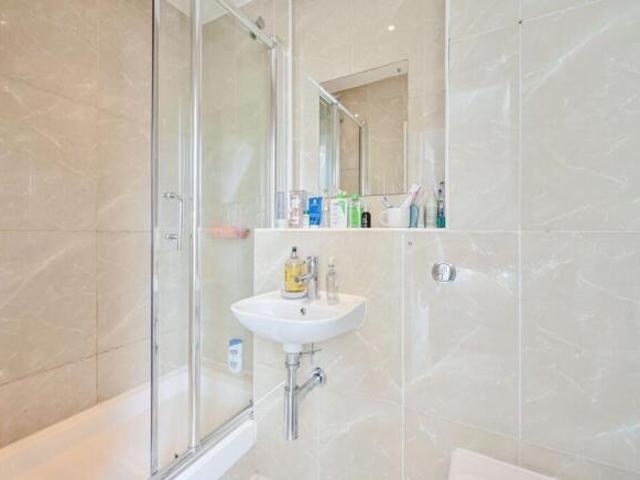 2 bedroom maisonette for rent in Trafalgar Grove, Greenwich, London, SE10