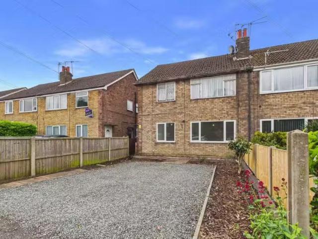 2 bedroom maisonette for rent in Tudor Road, Nuneaton, CV10