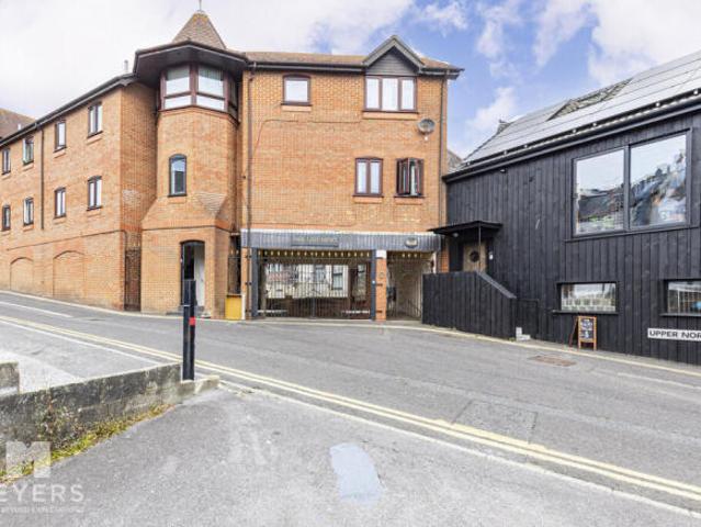 2 bedroom maisonette for rent in Upper Norwich Road, Bournemouth, BH2 5, BH2