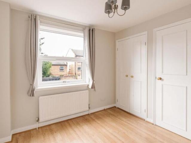 2 bedroom maisonette for rent in Victoria Park Road, London, E9