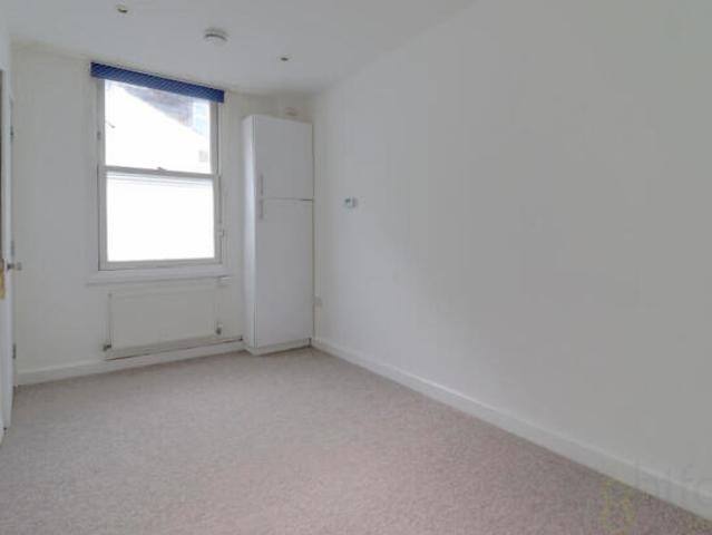 2 bedroom maisonette for rent in Wentworth Street, Brighton, BN2