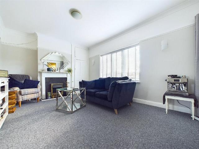 2 bedroom maisonette for rent in Wellington Gardens, Twickenham, TW2