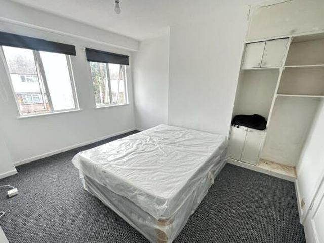 2 Bedroom Maisonette For Rent In West Drayton, Greater London