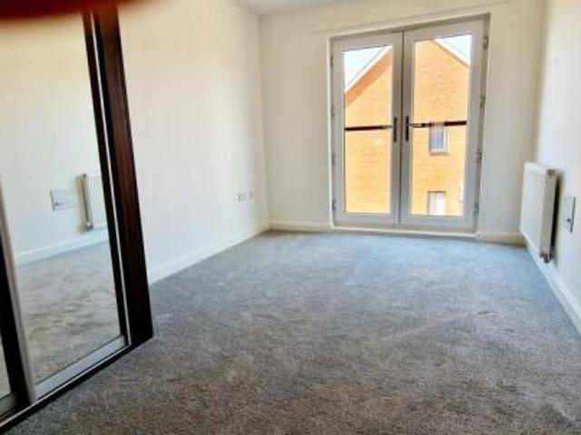 2 bedroom maisonette for rent in Whitworth Close, Northfleet, Gravesend, Kent, DA11