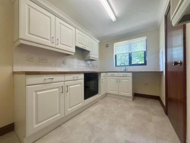2 bedroom maisonette for rent in Whitworth Road, Southampton, Hampshire, SO18