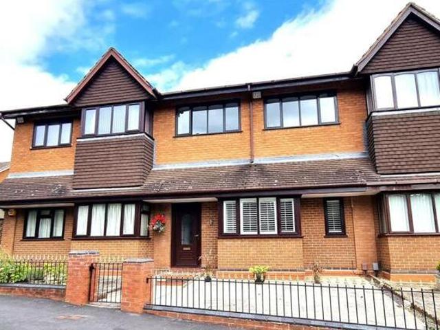 2 Bedroom Maisonette For Rent In Whittington, Lichfield