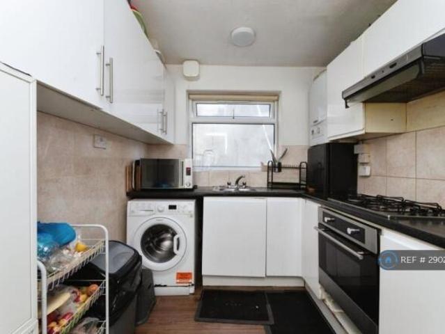 2 bedroom maisonette for rent in Windsor Road, London, E7
