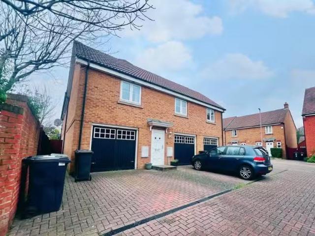 2 bedroom maisonette for rent in Wilkins Gardens, BH8