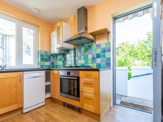 2 bedroom maisonette for rent in Woodside, Wimbledon, London, SW19