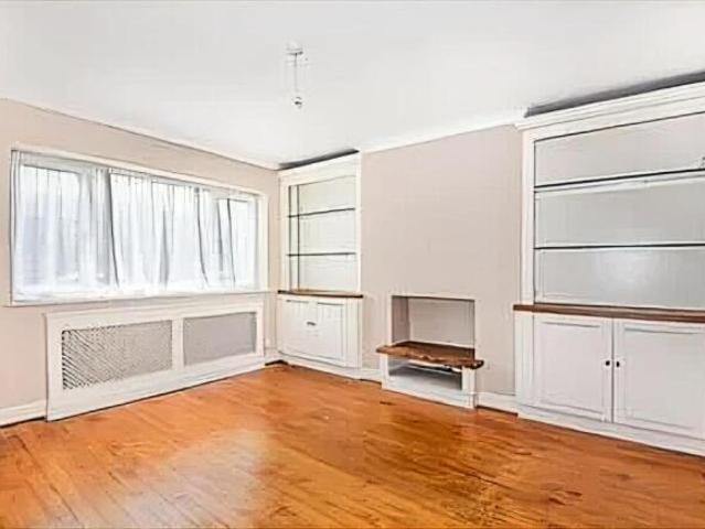 2 bedroom maisonette for rent in Yeading Fork, Hayes, UB4