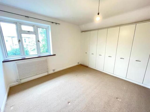 2 bedroom maisonette for rent in Albury Road, Guildford, GU1