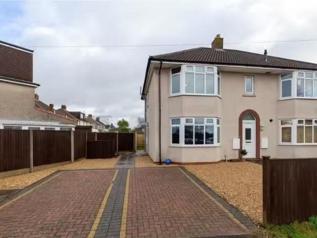 2 bedroom maisonette for rent in Alderton Road, Horfield, Bris.