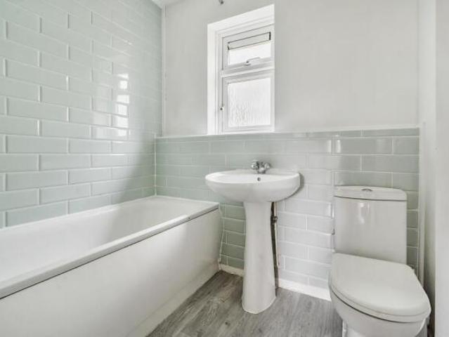 2 bedroom maisonette for rent in Alpine Court, Basingstoke, RG22