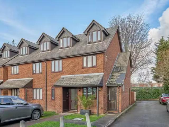 2 bedroom maisonette for rent in Ashbourne Road, Tooting, CR4