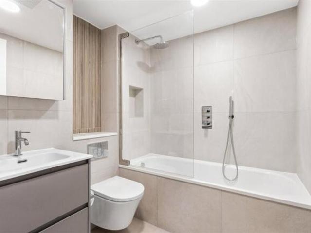 2 bedroom maisonette for rent in Asher Way, London, E1W