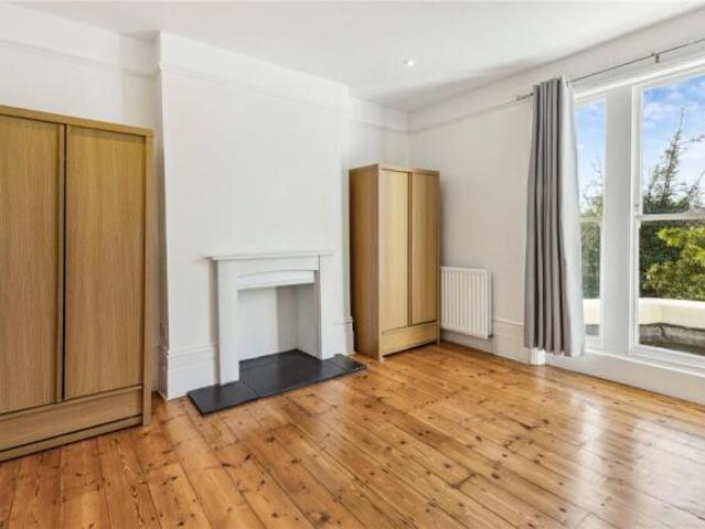 2 bedroom maisonette for rent in Auckland Hill, West Norwood, London, SE27