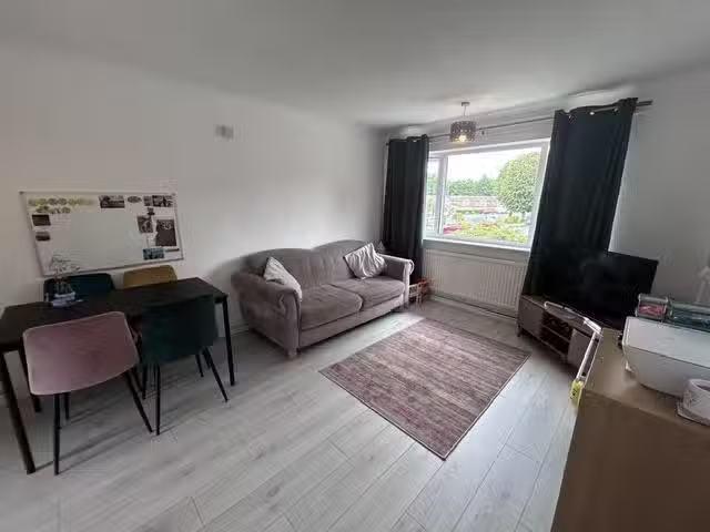 2 bedroom maisonette for rent in Banbrook Close, Solihull, B92