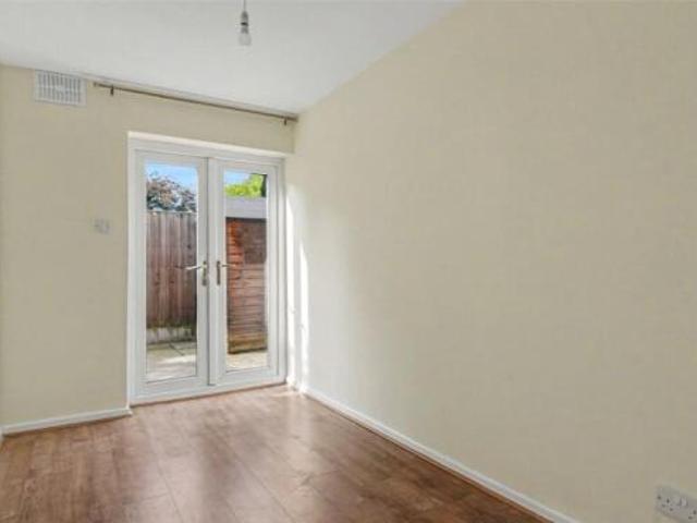 2 bedroom maisonette for rent in Barn Lane, Solihull, West Midlands, B92