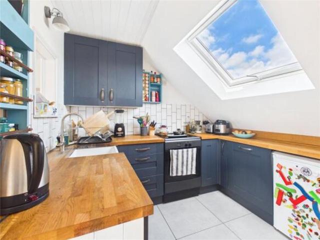 2 bedroom maisonette for rent in Bedminster Down Road, Bristol, BS13