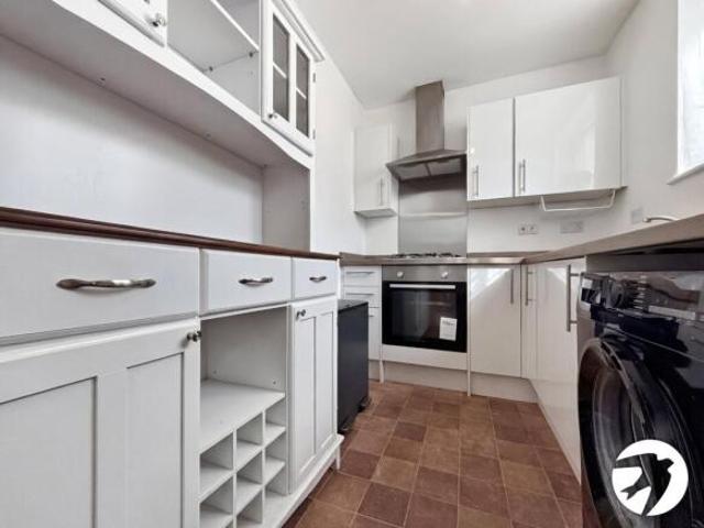 2 bedroom maisonette for rent in Bellegrove Road, Welling, DA16