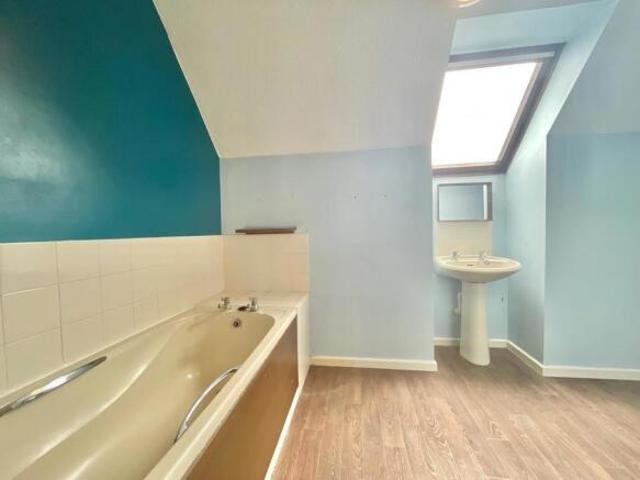 2 bedroom maisonette for rent in Bergamot Gardens, Walnut Tree, MK7