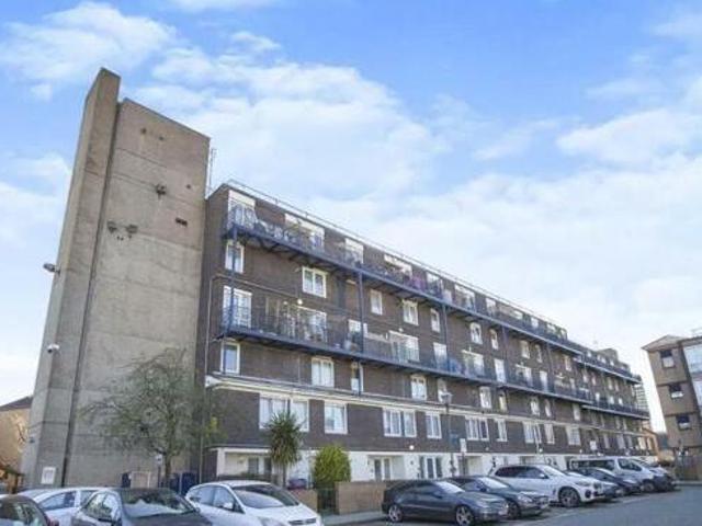 2 Bedroom Maisonette For Rent In Bow, London