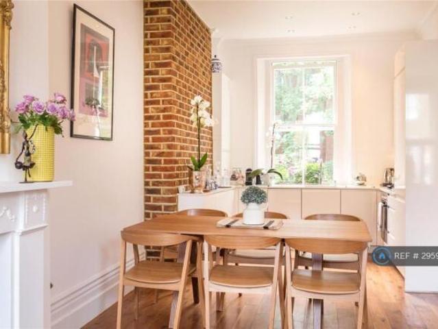 2 bedroom maisonette for rent in Blenheim Terrace, London, NW8