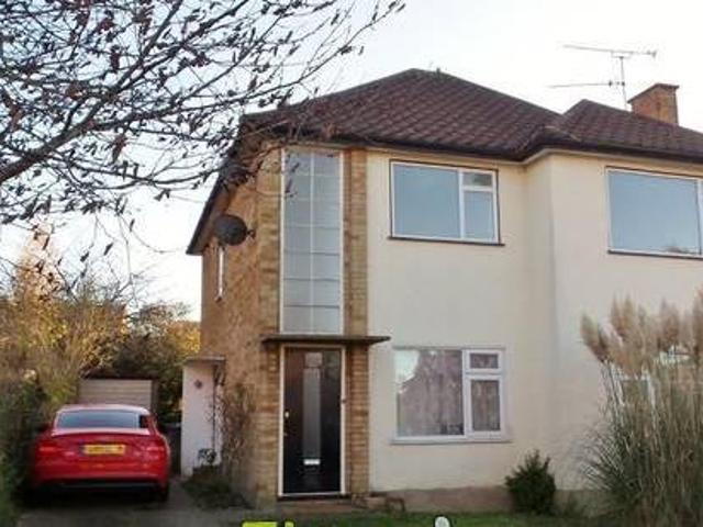 2 bedroom maisonette for rent in Brunel Road Maidenhead Berkshire SL6