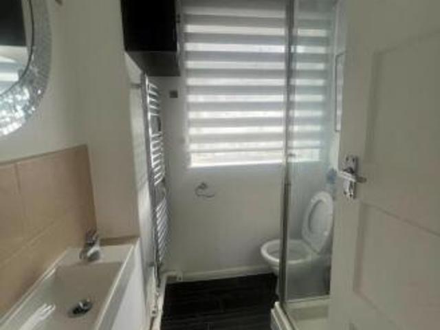 2 bedroom maisonette for rent in Brunswick Gardens, Ilford, London, IG6