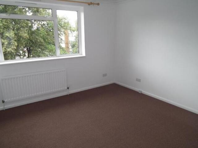 2 bedroom maisonette for rent in Burnt Ash Road Lee SE12
