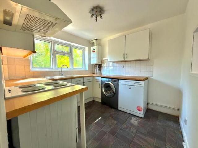 2 bedroom maisonette for rent in Carters Hill Close, Mottingham, SE9