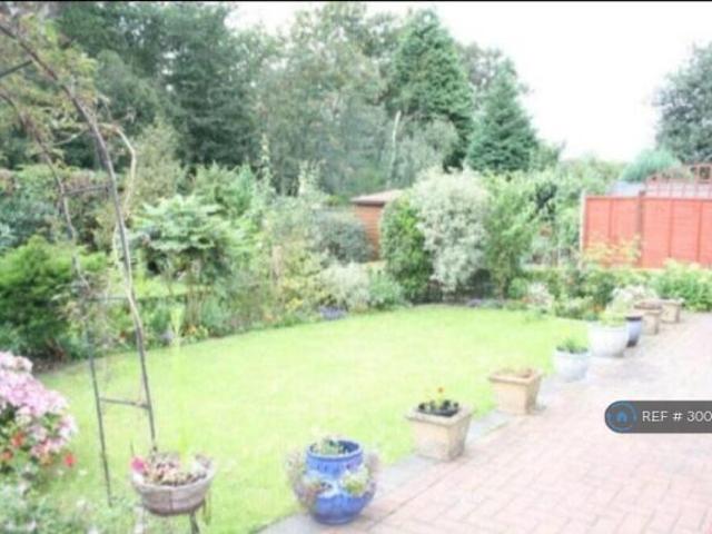 2 bedroom maisonette for rent in Cavendish Avenue, London, W13