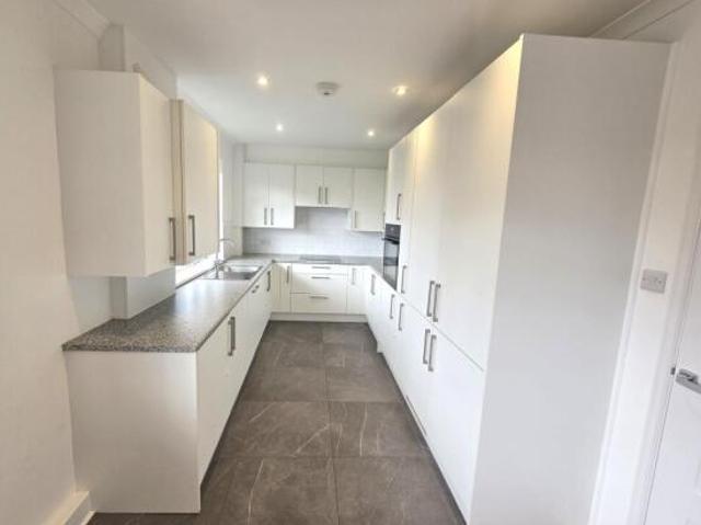 2 bedroom maisonette for rent in Chiltern Way, Tonbridge, TN9