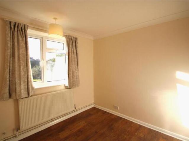 2 bedroom maisonette for rent in Church Road, Woodley, Reading, Berkshire, RG5
