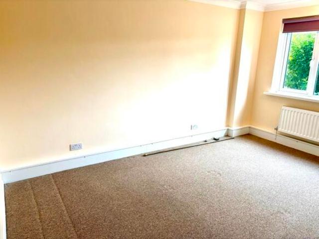 2 bedroom maisonette for rent in Courtland Gardens, SO16
