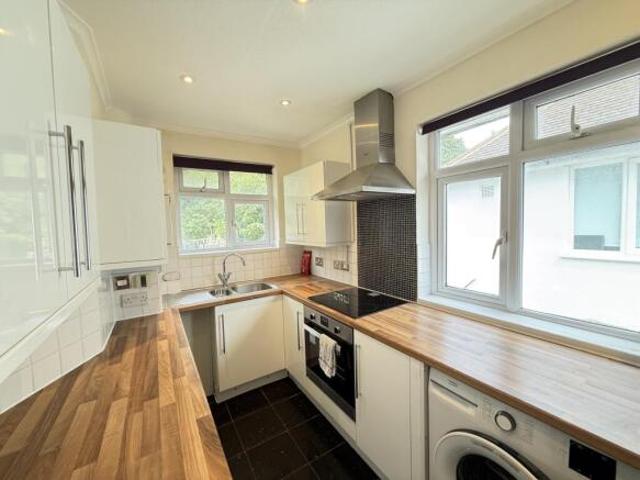2 bedroom maisonette for rent in Courtlands Drive, WD17