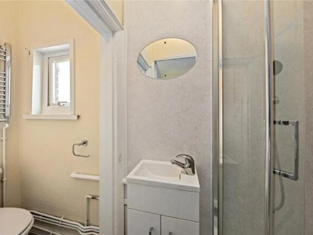 2 bedroom maisonette for rent in Darell Road, Richmond, TW9