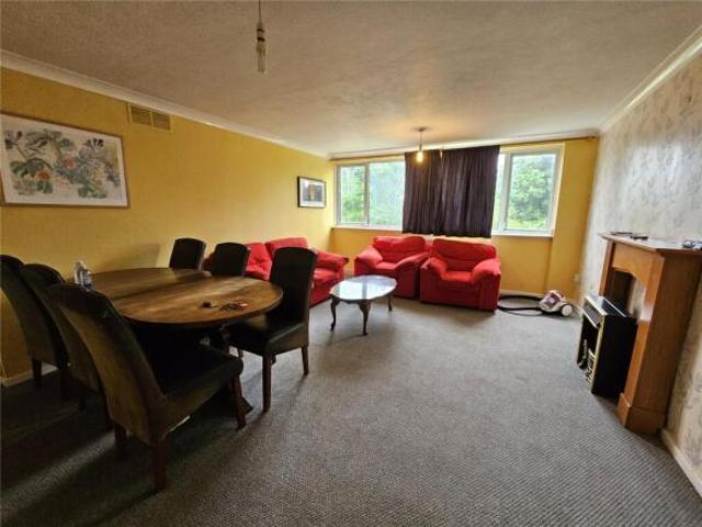2 bedroom maisonette for rent in Dominic Drive, Kings Norton, Birmingham, B30