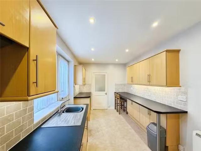 2 bedroom maisonette for rent in Dover Road, Deal, Kent, CT14