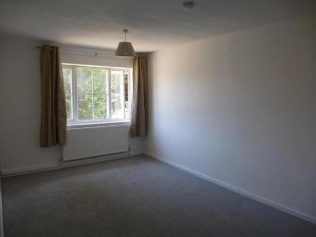 2 bedroom maisonette for rent in Dunbar Drive, Woodley, Reading, Berkshire, RG5