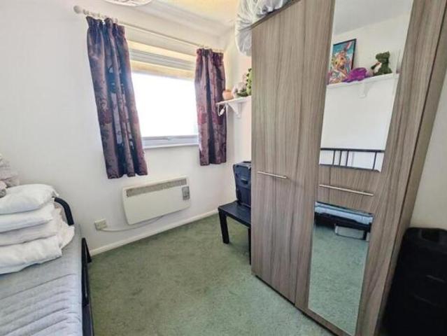 2 bedroom maisonette for rent in Dymott Close, Southampton, SO15