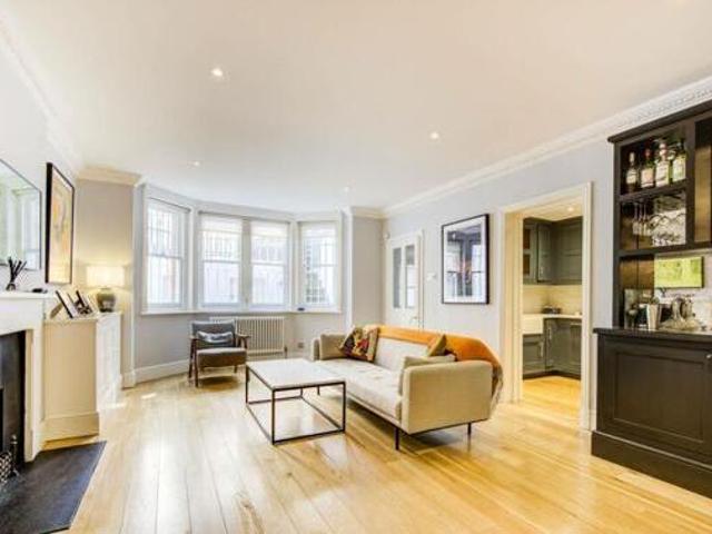 2 Bedroom Maisonette For Rent In Earls Court, London