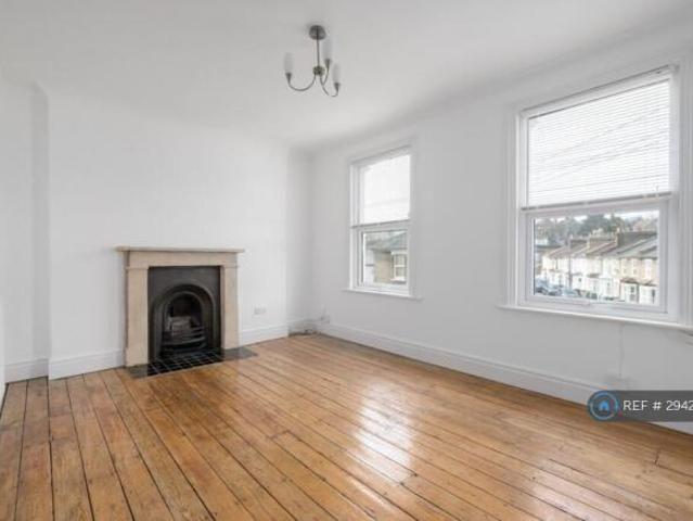 2 bedroom maisonette for rent in Elswick Road, London, SE13
